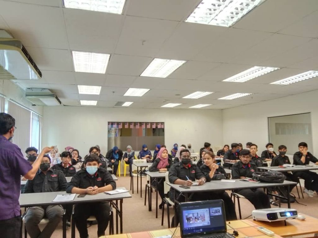 PELAWAT DARI POLITEKNIK IBRAHIM SULTAN | MELAKA HALAL HUB